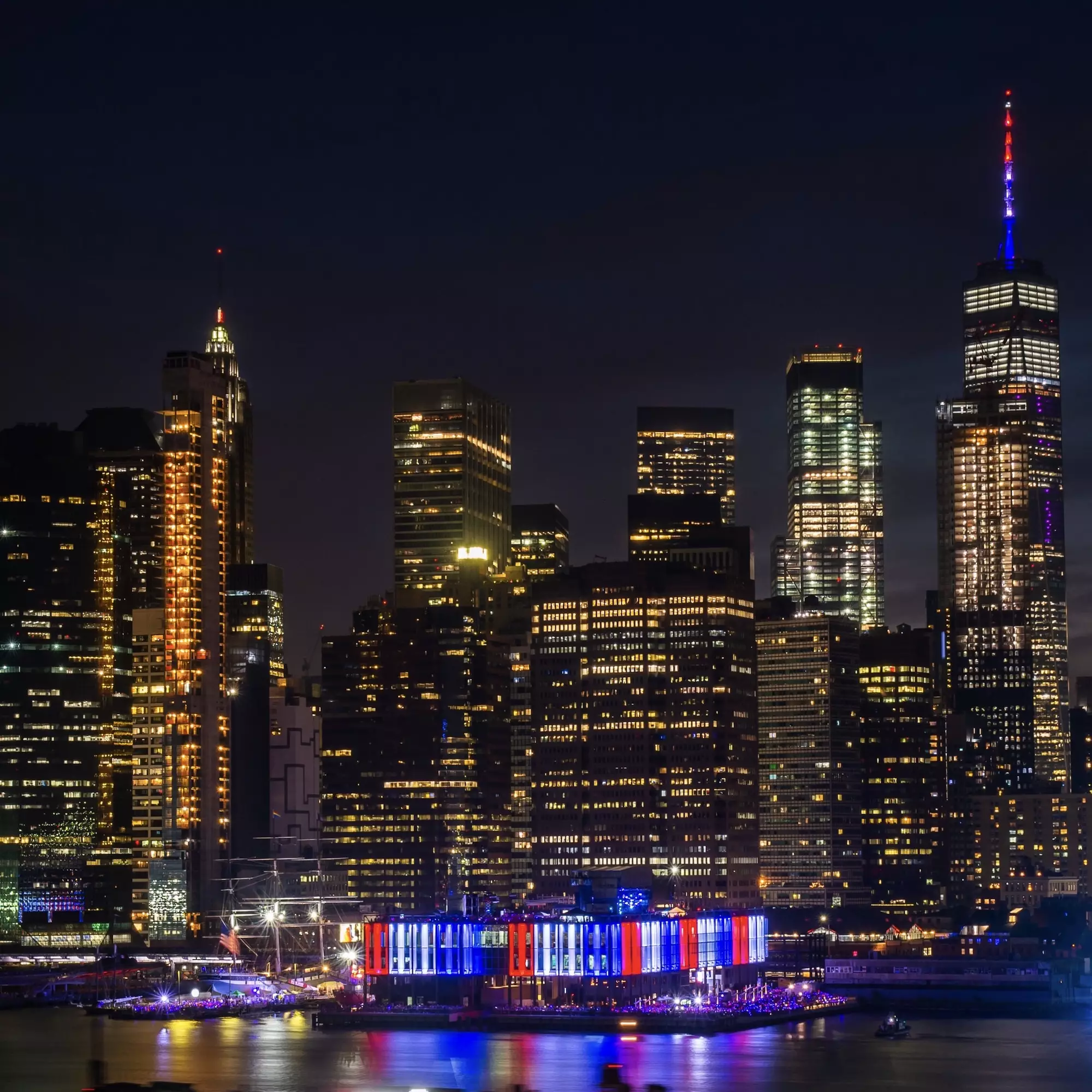 NYC को उज्ज्वल बनाए रखने के लिए एम्पायर स्टेट बिल्डिंग में रात्रिकालीन संगीत-से-प्रकाश शो शुरू हुआ 6780_2