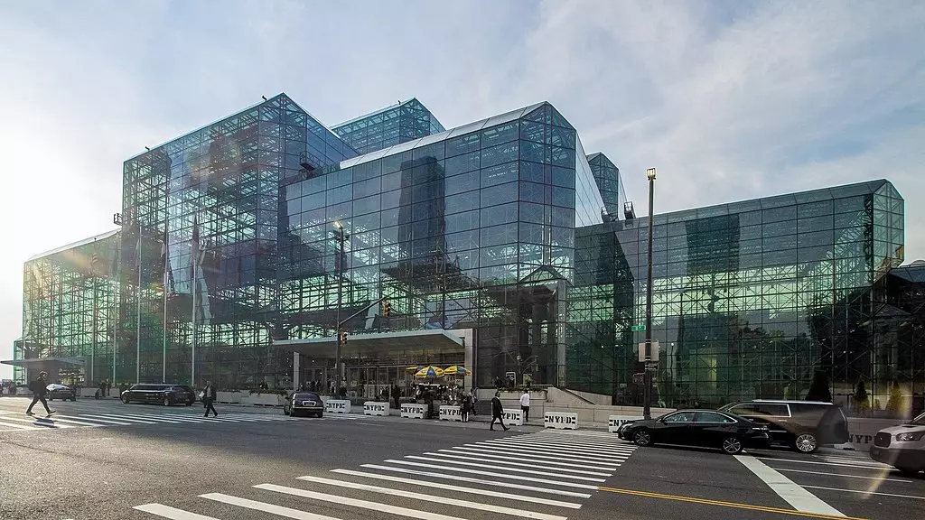 It wurk begjint om Javits Center te feroarjen yn in tydlik sikehûs mei 1,000 bêden 6837_2