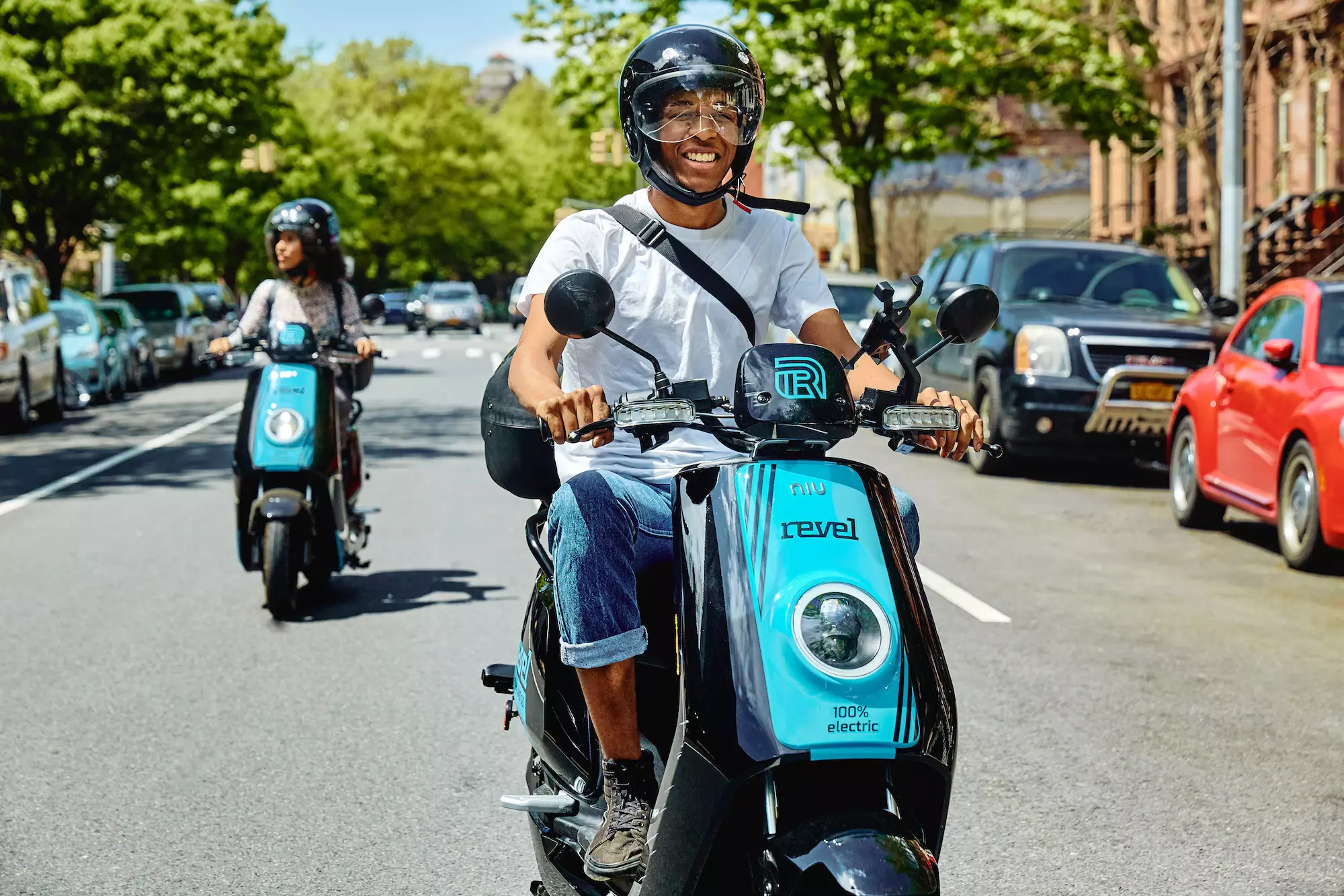Layanan moped listrik Revel menawarkan tumpangan gratis di Brooklyn dan Queens untuk petugas kesehatan 6849_1