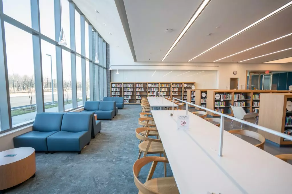 Prva knjižnica s nultom neto energijom u New Yorku otvara se na Staten Islandu 692_2