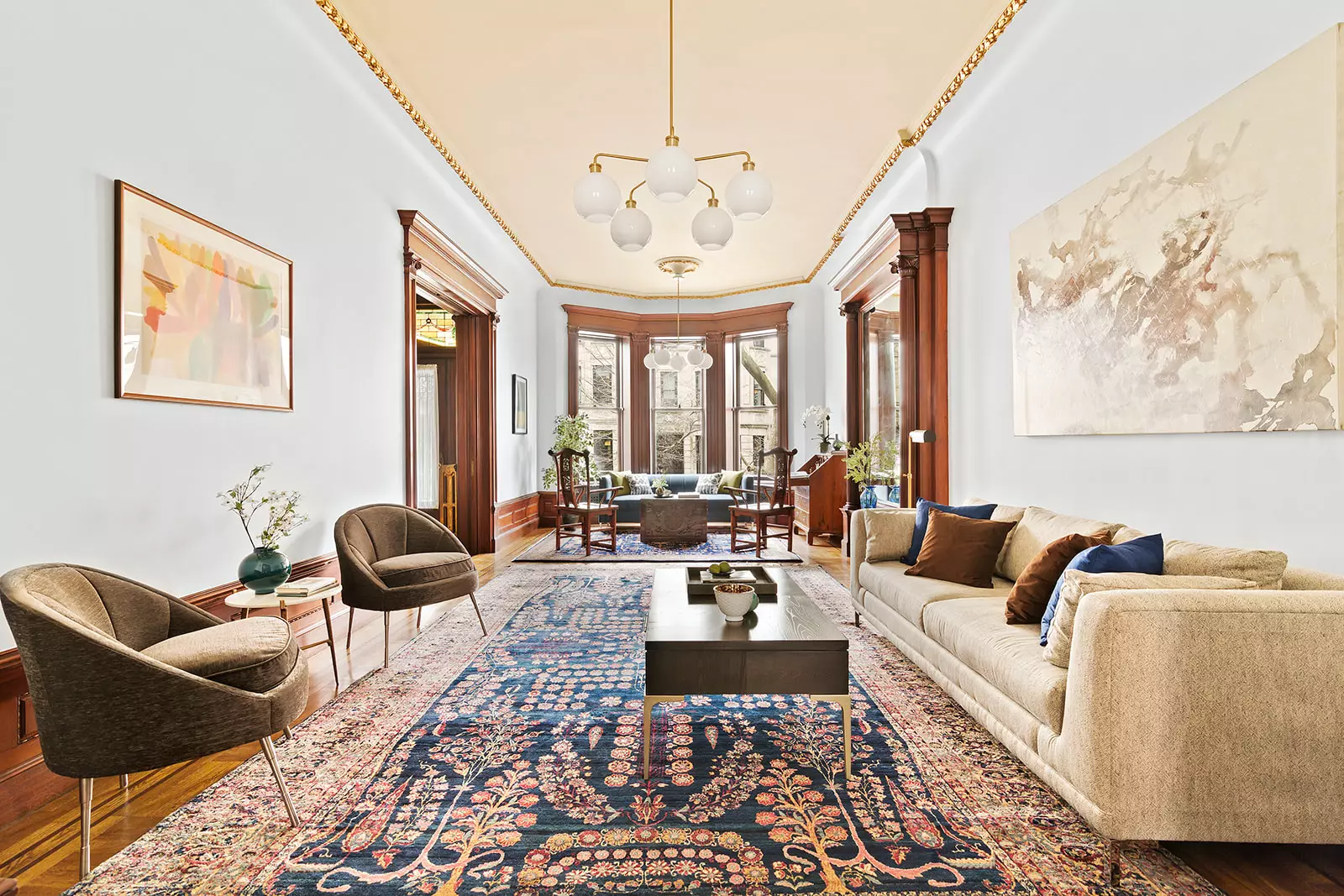 $ 5M North Slope townhouse op Prospect Park hat orizjineel houtwurk en parkeare mei akte 6983_1