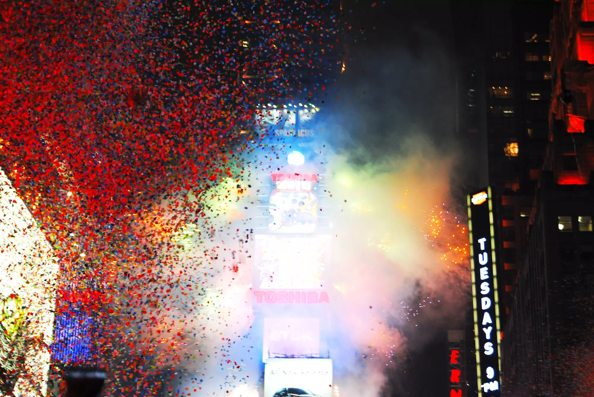 Nijjiersnacht yn sifers: Feiten foar de Times Square ball drop 7577_3