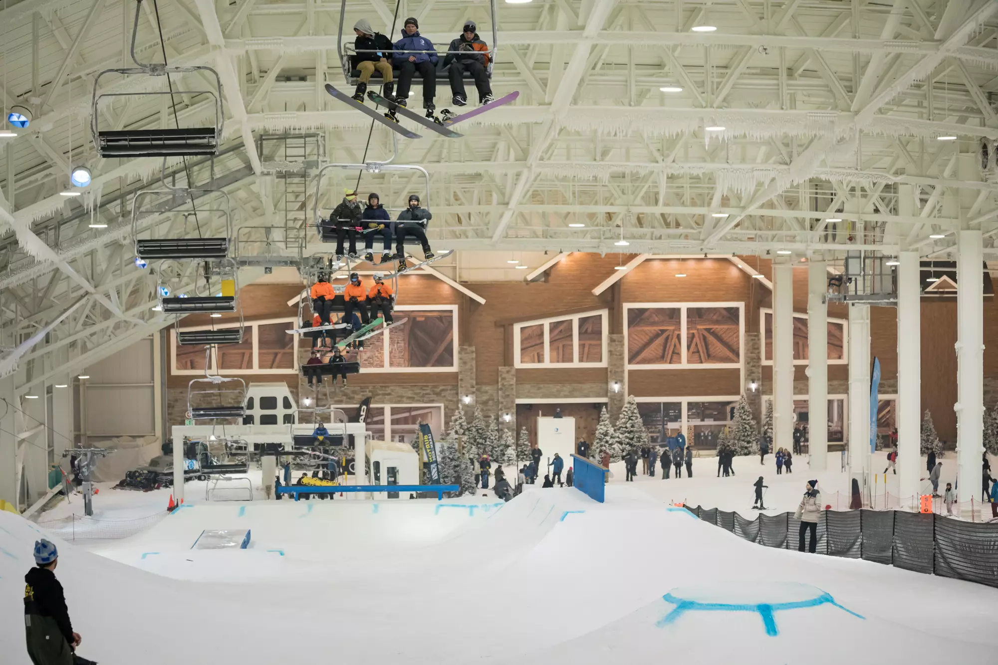 Vendpushimi i parë i brendshëm i skive në Amerikën e Veriut tani është i hapur në mega-mall American Dream të Nju Xhersit. 7610_1
