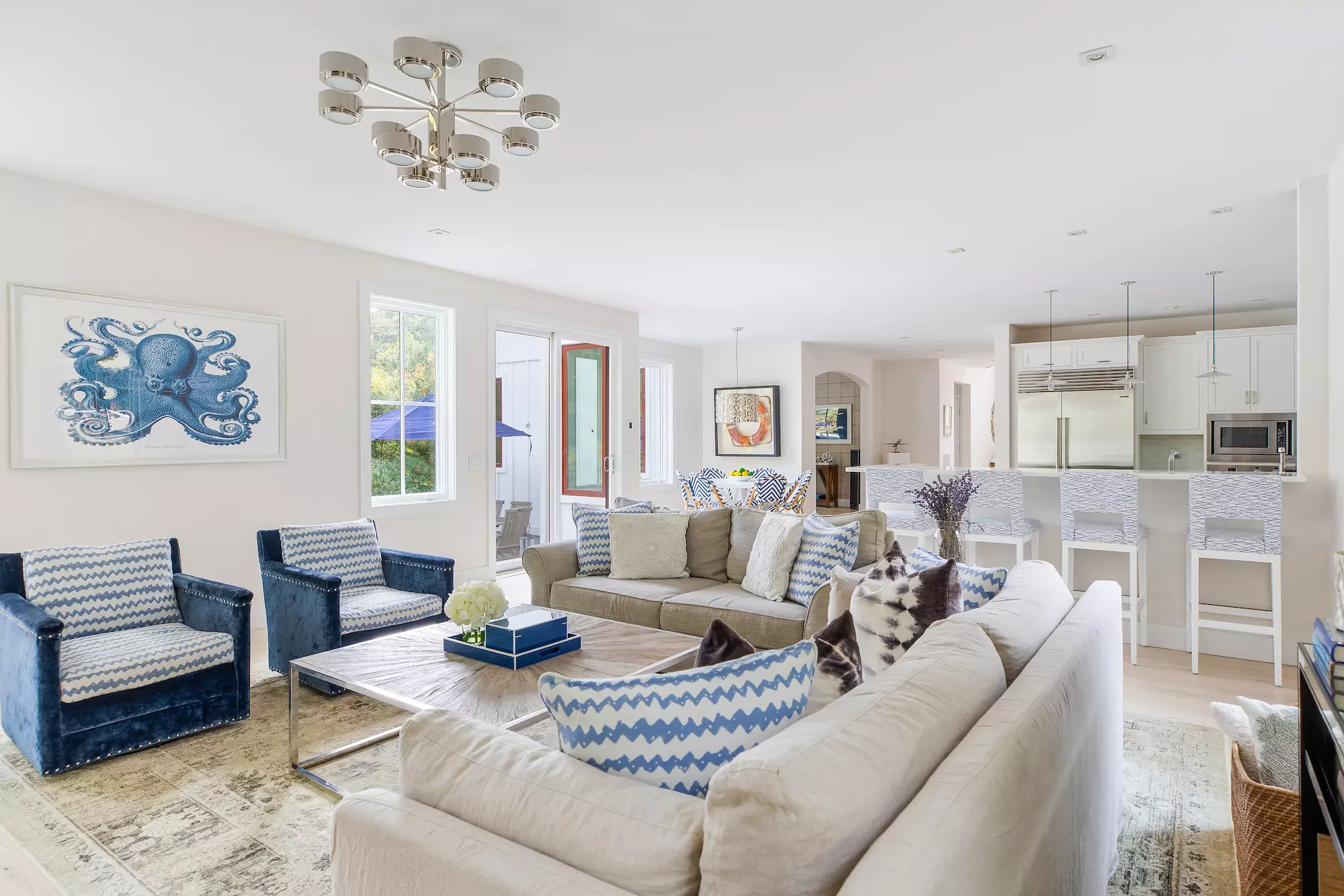 Pelotonin toimitusjohtajan East Hamptonin koti on markkinoilla 4,5 miljoonalla dollarilla, jossa on näyttöhuone, uima-allas ja kuntosali 774_5