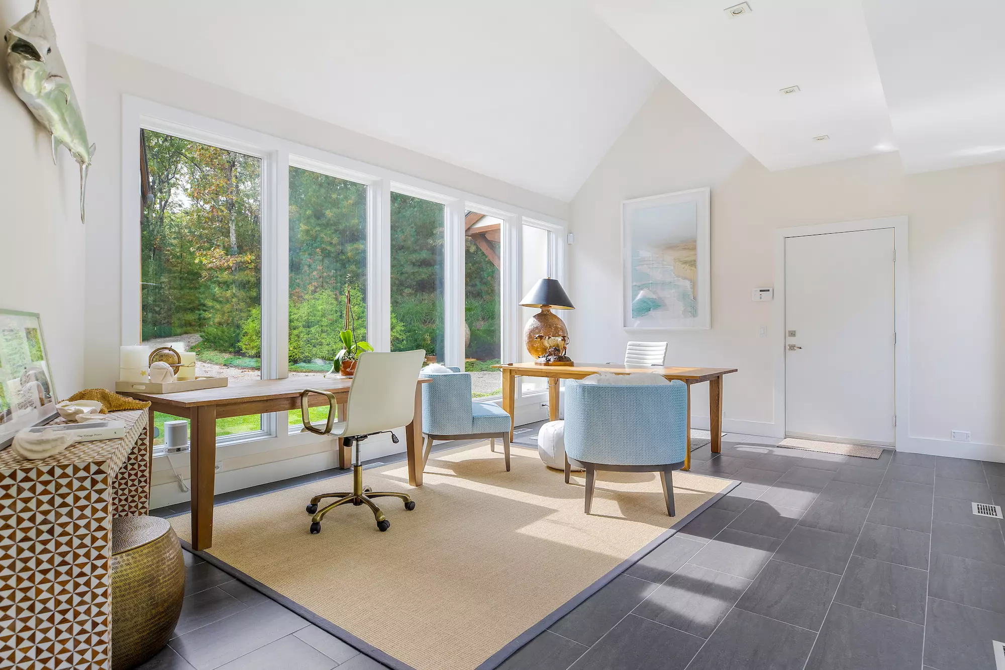 Pelotonin toimitusjohtajan East Hamptonin koti on markkinoilla 4,5 miljoonalla dollarilla, jossa on näyttöhuone, uima-allas ja kuntosali 774_8