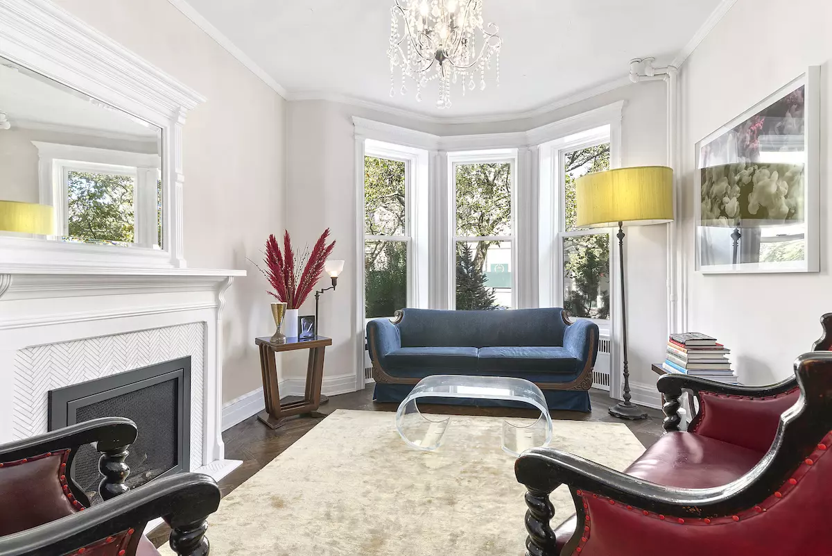 $2M boho-chic Crown Heights ile laini yoo ṣe yiyan iyẹwu nla kan 7892_1