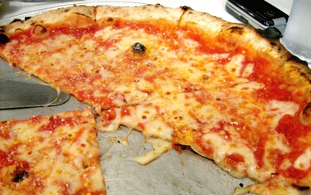 Ngo-1944, i-New York Times yandisa 'i-pizza'. 79397_1