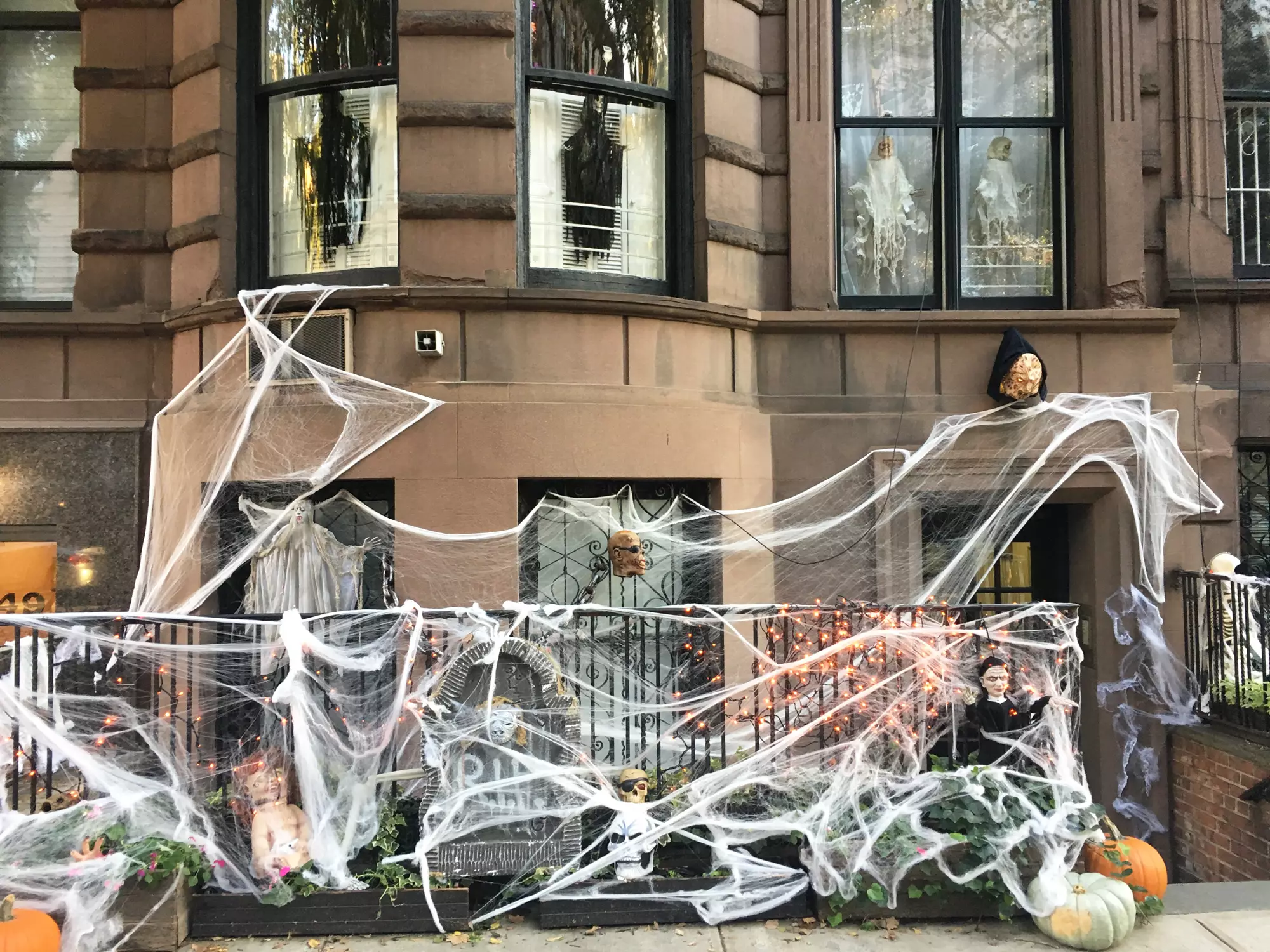 Vanjaar se beste NYC-buurte vir Halloween-trick-of-treating 8167_1
