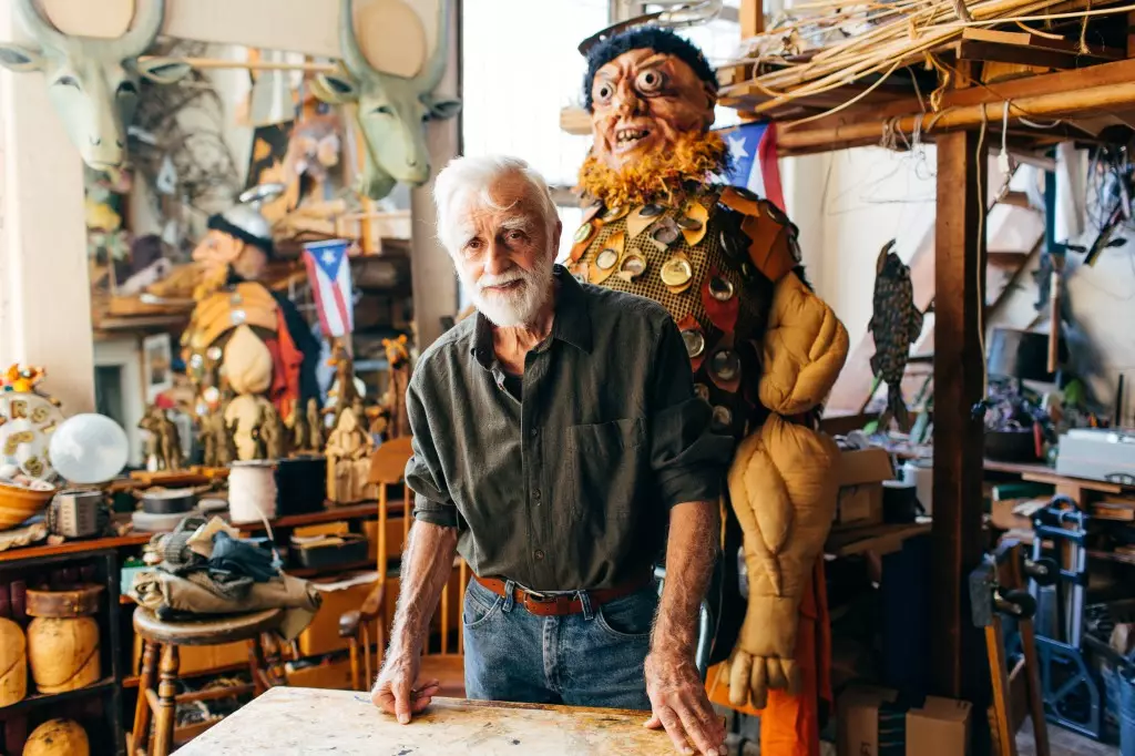Ralph Lee, Westbeth Artists Perumahan, Désa Lebaran Parade, maker wayang, maker topeng