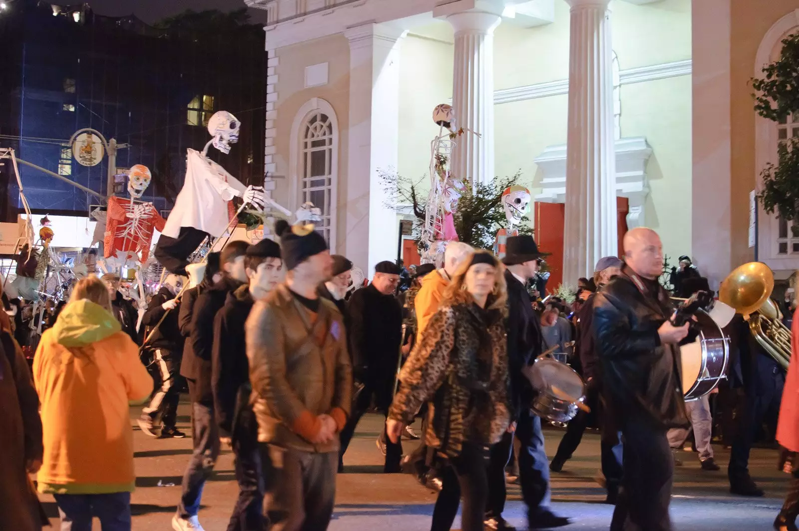 Historia Village Halloween Parade: lalki, wykonawcy i duma Nowego Jorku 8181_5