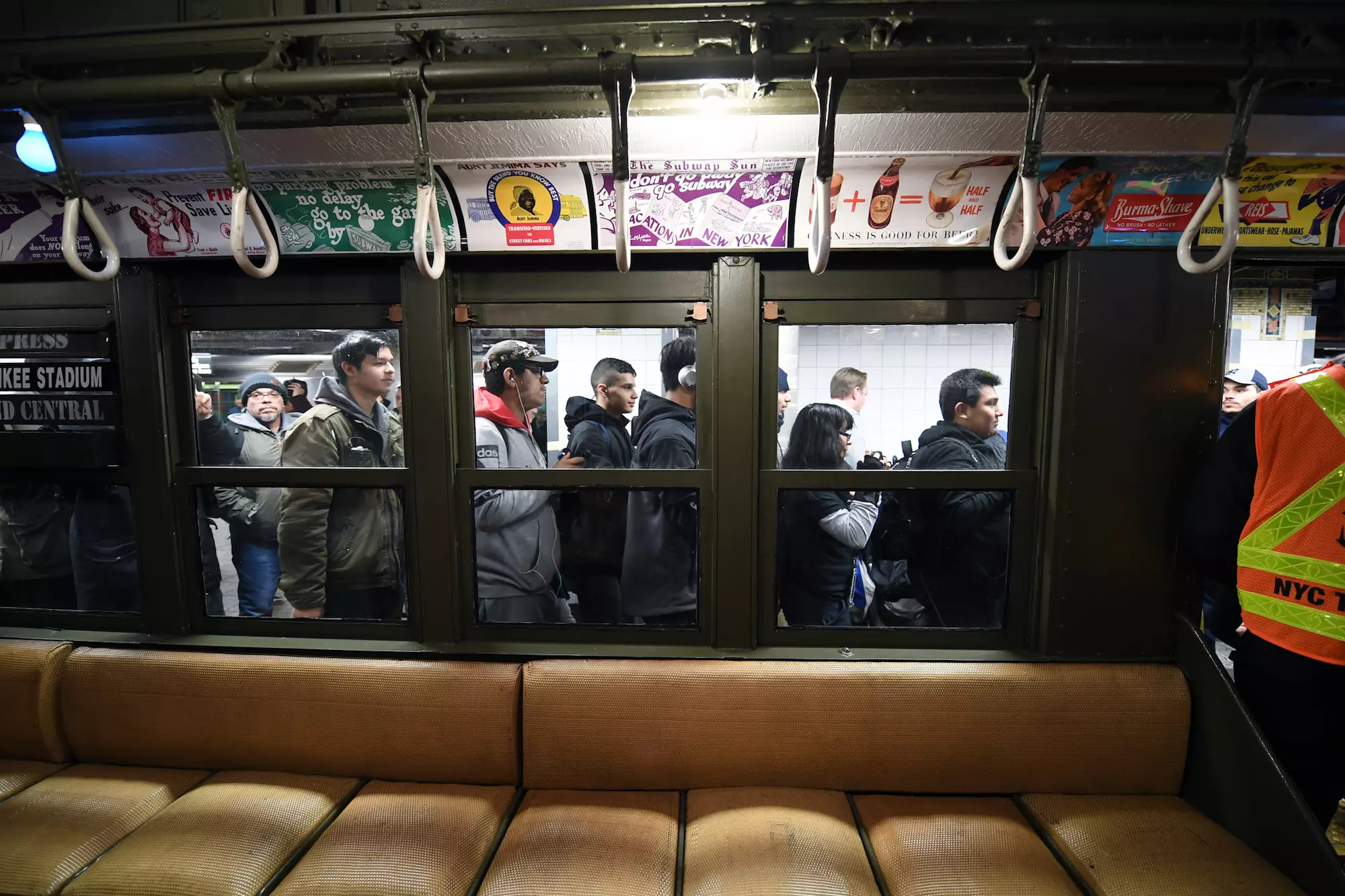 Naik kereta bawah tanah berusia 102 tahun ke pertandingan playoff di Yankee Stadium akhir pekan ini 8343_2