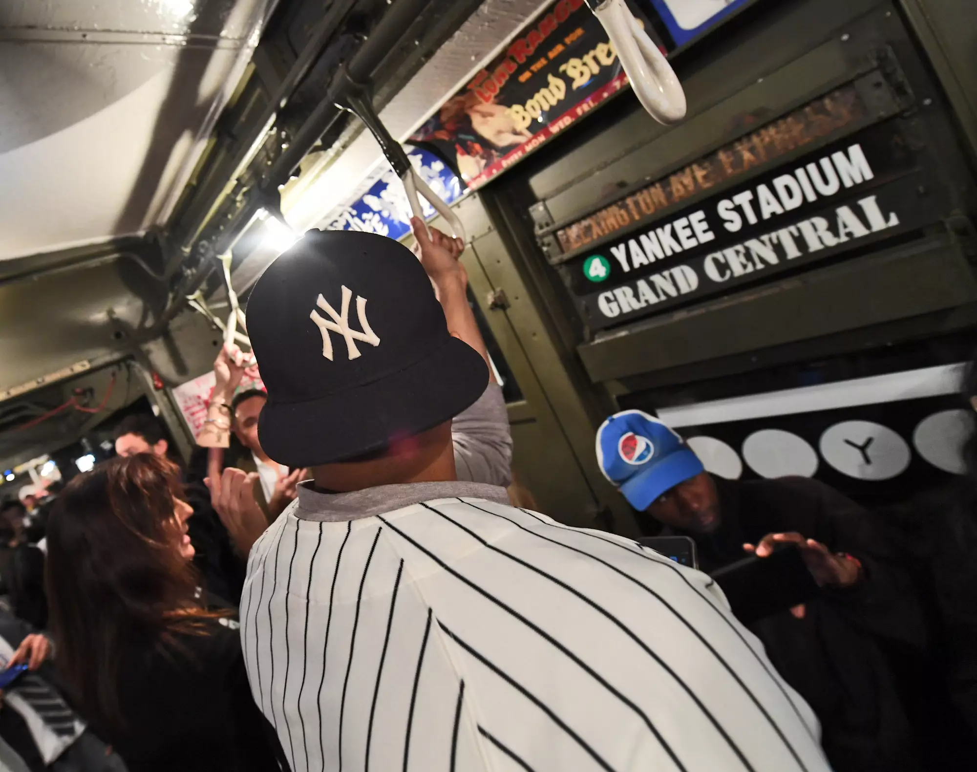 Ta en 102 år gammel T-bane til sluttspill på Yankee Stadium denne helgen 8343_3