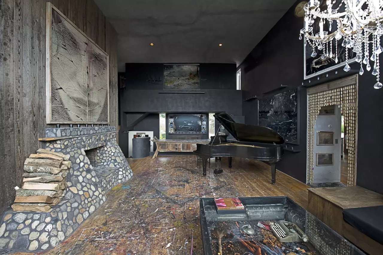 Нейт Беркус и Джеремия Брент купуват модерния дом на фотографа Рафаел Мазуко за 1,6 милиона долара в Монток 8489_2
