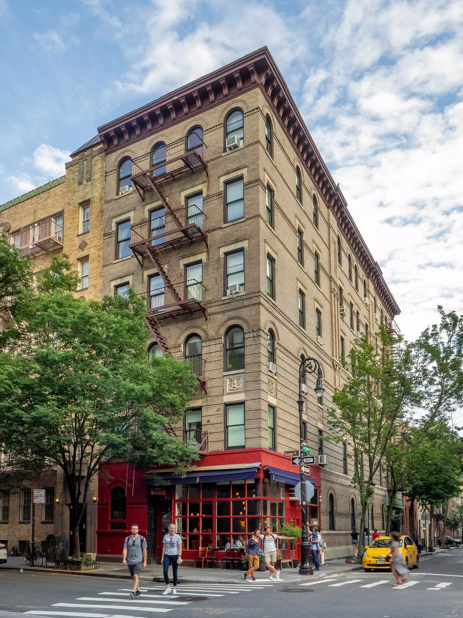 'Ħbieb' f'NYC: Kemm kienu plawżibbli l-appartamenti tal-Greenwich Village murija fis-serje hit tas-snin 90? 8570_2