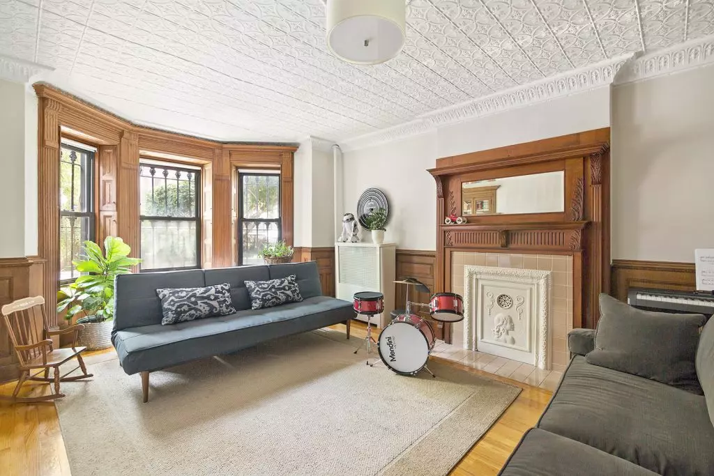 Dizze $ 3.45M Park Slope brownstone hat tonnen orizjinele details en sit stappen fan Prospect Park 8576_10