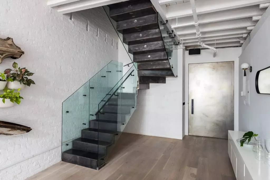Et klassisk Soho-loft med en industriel-chic renovering og ekspansiv tagterrasse kræver 4 millioner dollars 8579_11