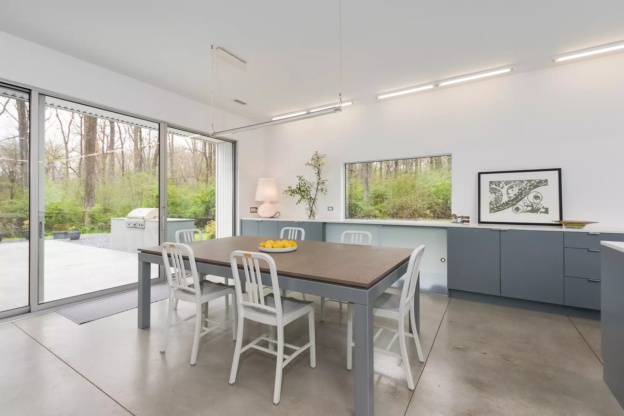 Betongulve og metalbeklædning gør dette New Jersey-hus til $1,5 mio. til en modernistisk elskers drøm 85_7