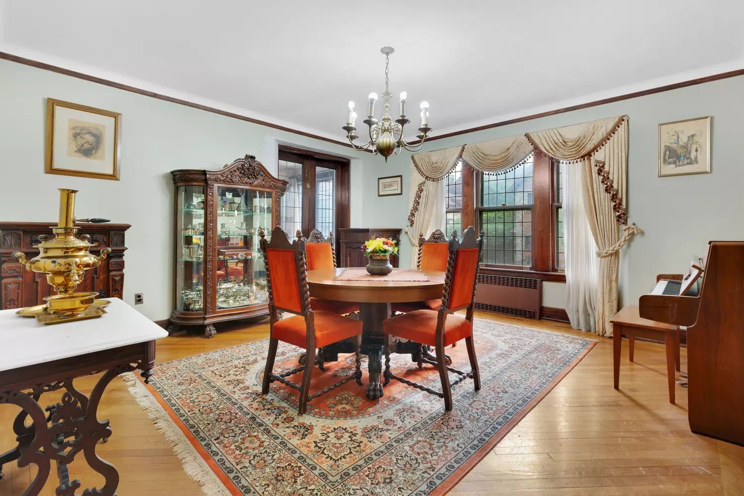 17 Bow Street, cool listings, tudor, Mildred Pierce, Forest Hills Gardens