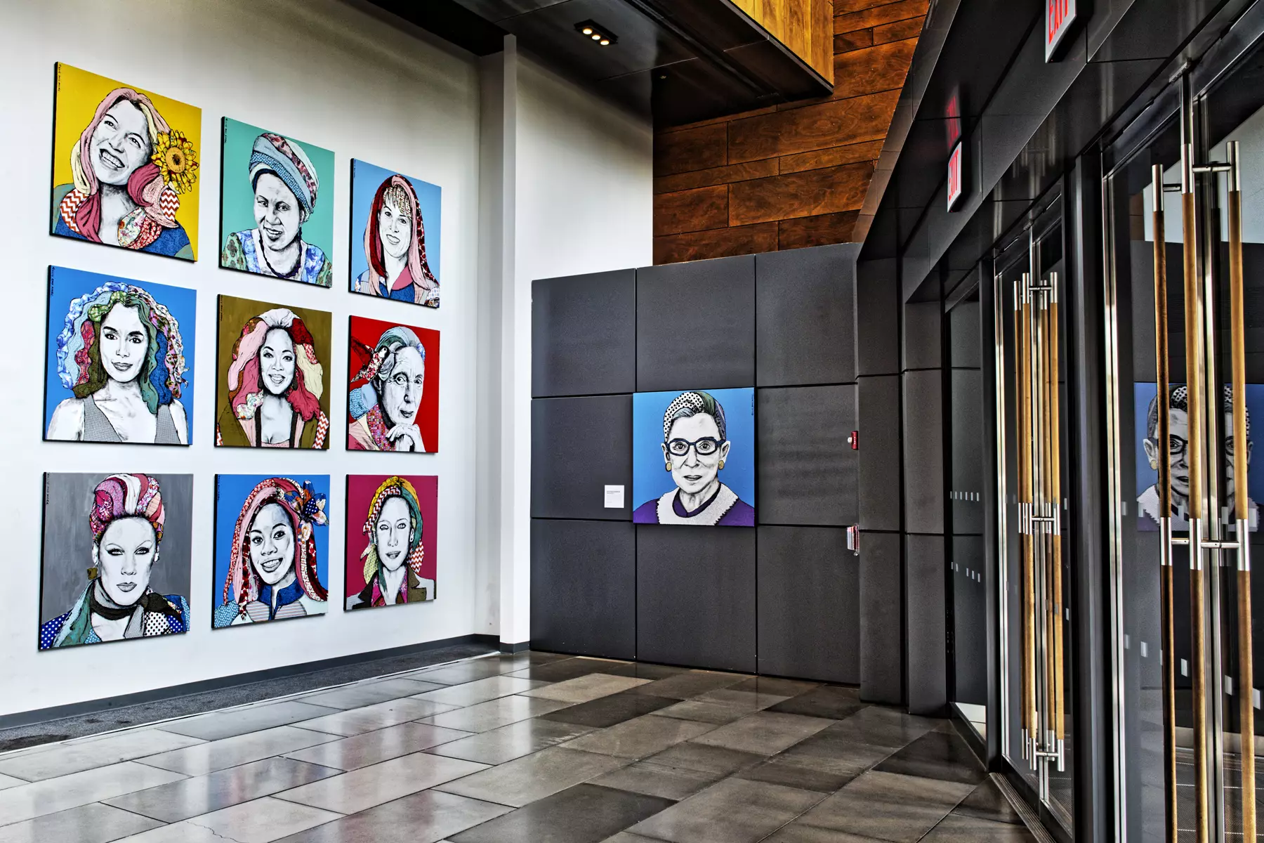 10 tác phẩm điêu khắc bằng đồng về những người phụ nữ quyền lực đang được ngắm nhìn bên ngoài một tòa nhà văn phòng ở Midtown 8693_6