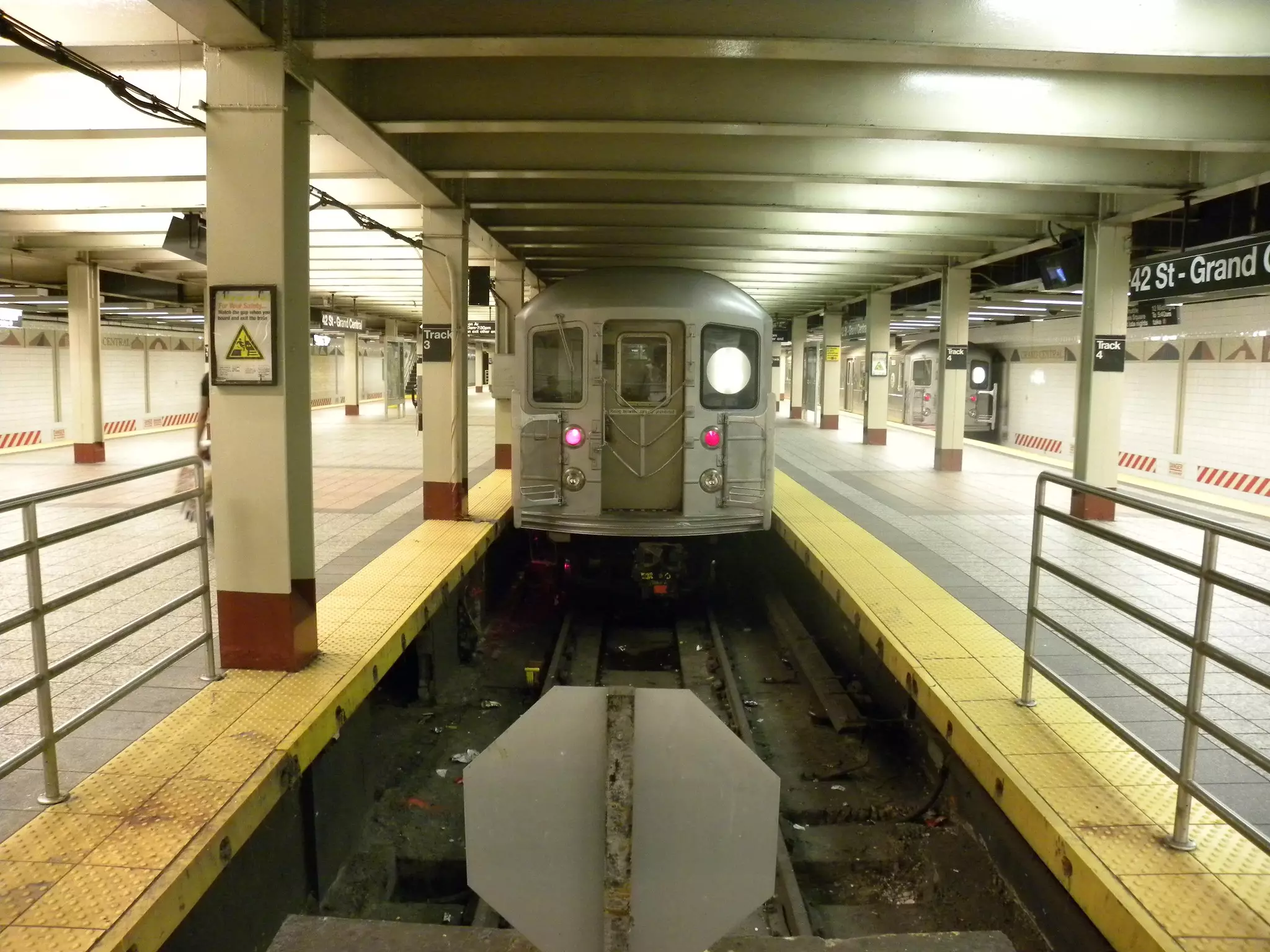 MTA 100 سال پراڻي 42 هين اسٽريٽ شٽل لاءِ وڏي اپ گريڊ جو منصوبو ٺاهي ٿو 8917_1