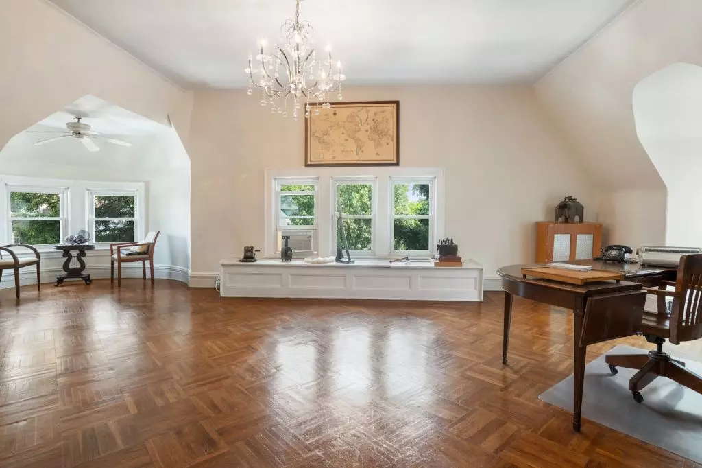 2.5 milyon dolarlık bu Victorian Prospect Park South evinde yedi yatak odası ve etrafı saran bir sundurma var. 8987_9
