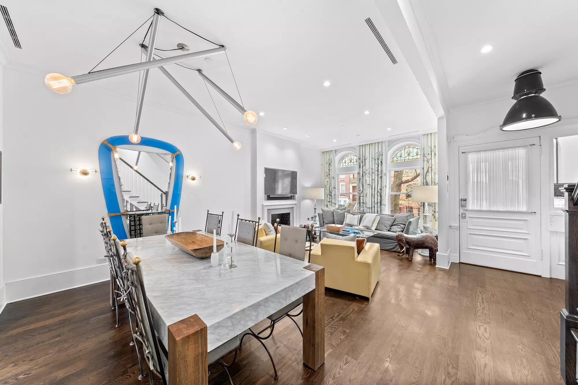 Esta casa adosada de $3.4 millones en Lefferts Manor ofrece una renovación de diseñador y un apartamento con jardín 89_1
