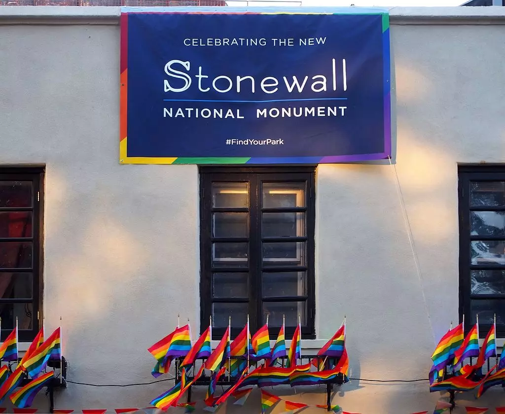 Jalan panjang pikeun Landmark: Kumaha NYC's Stonewall Inn janten simbol hak sipil 9310_4