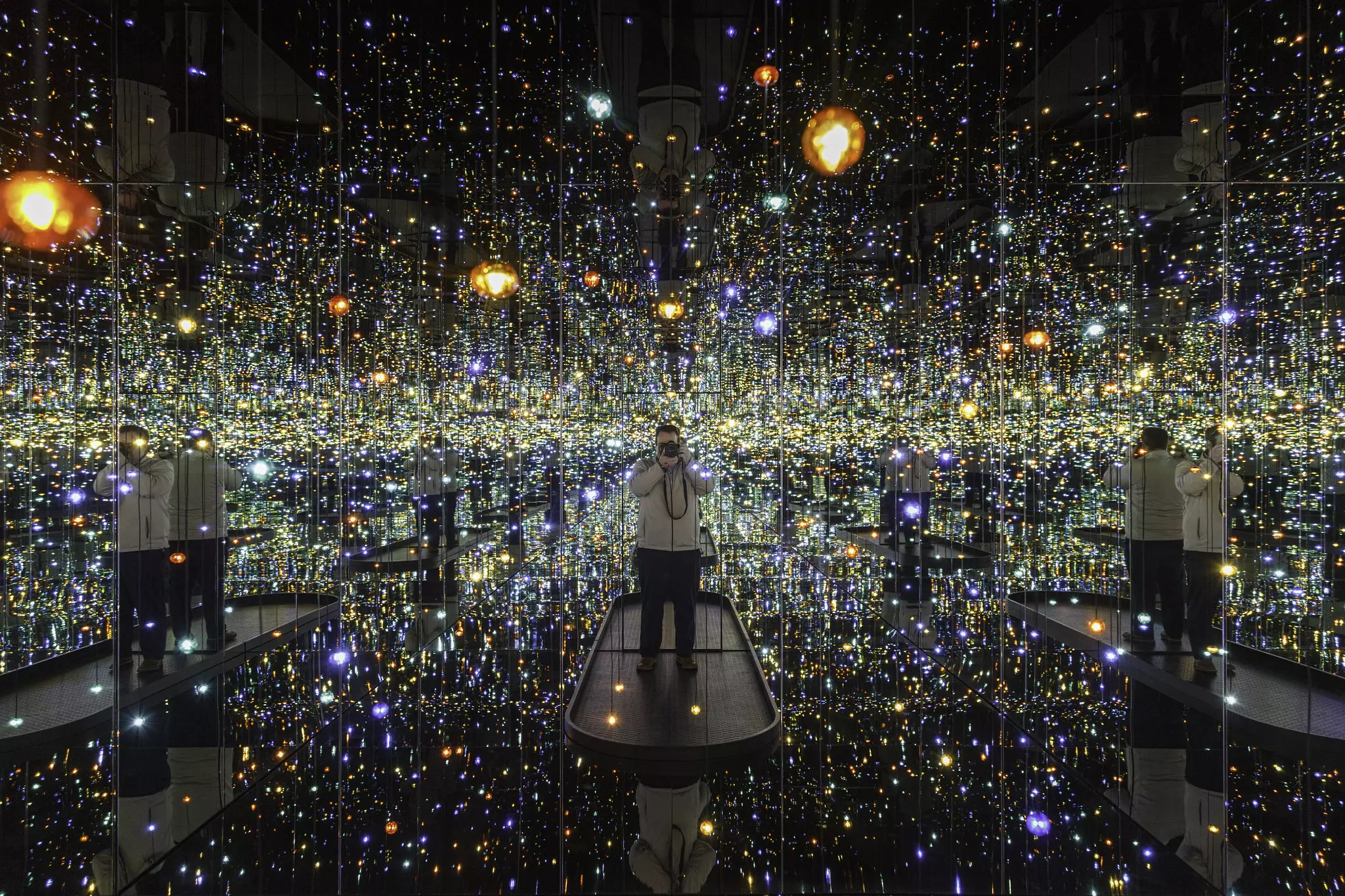 Yayoi Kusamas vanvittigt populære infinity-værelser vender tilbage til New York til efteråret 9373_1