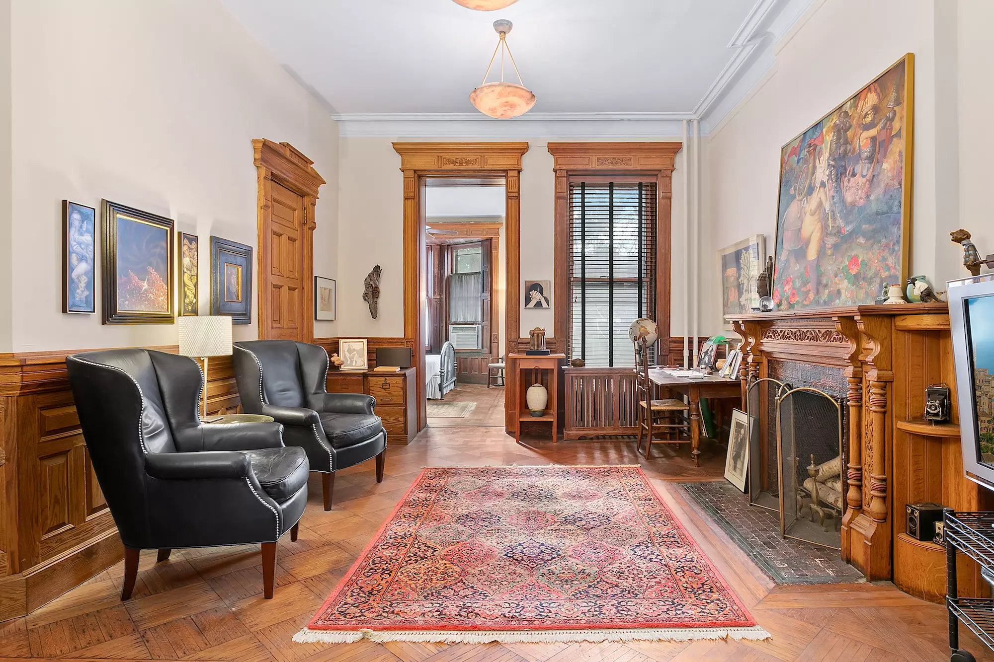 Enam pendiangan, kerja kayu yang menakjubkan dan bilik wap di rumah Park Slope yang bersejarah ini, kini meminta $3.99J 9550_1