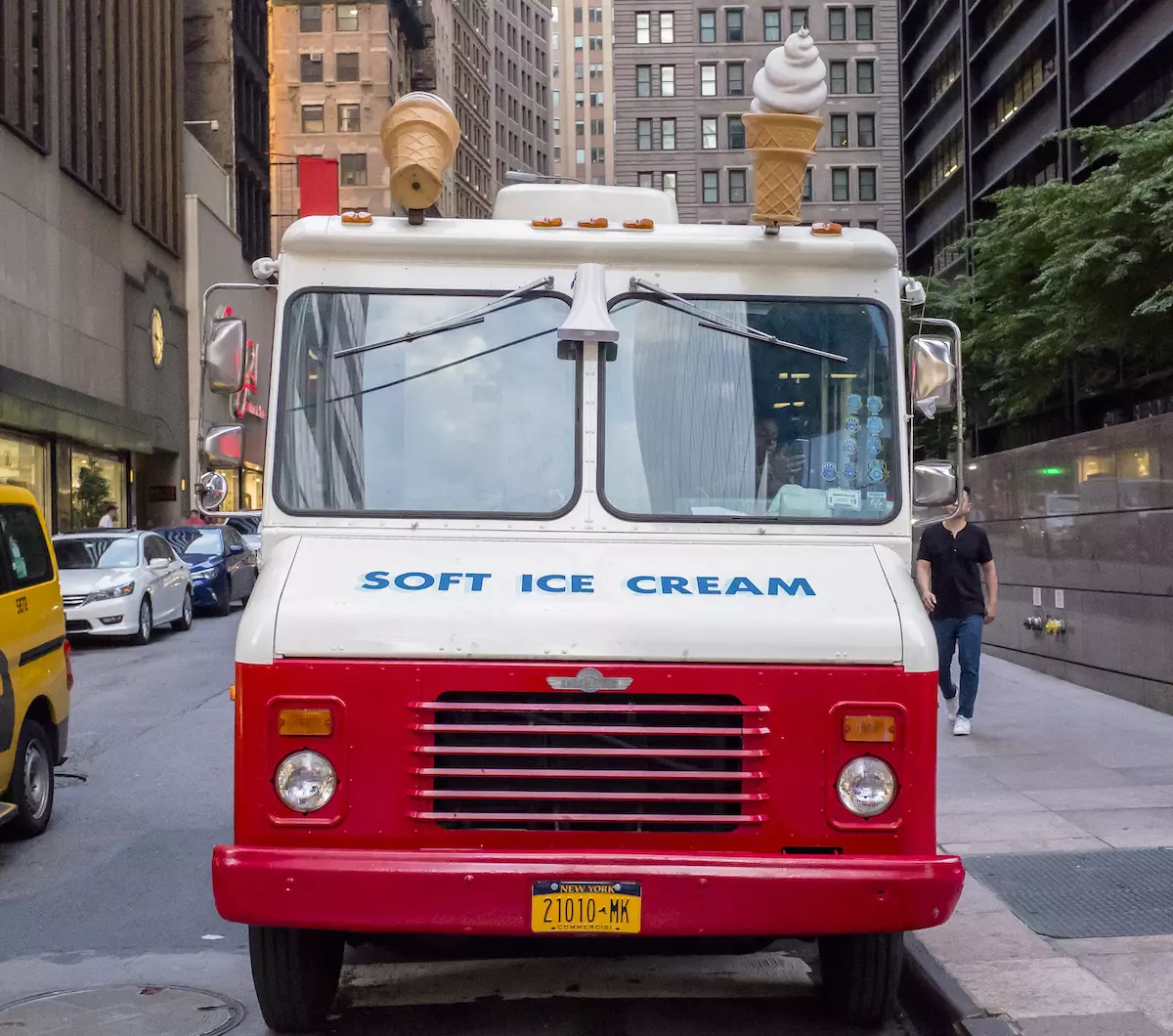 Niujorko ledų sunkvežimių pardavėjai, kurie išvengė 4,5 mln. 9554_1