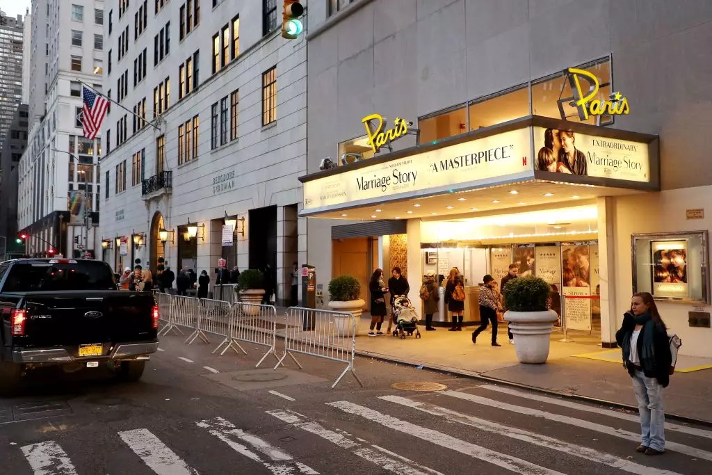 Naabot ng Netflix ang deal para panatilihing bukas ang Midtown's Paris Theater para sa mga espesyal na kaganapan at screening