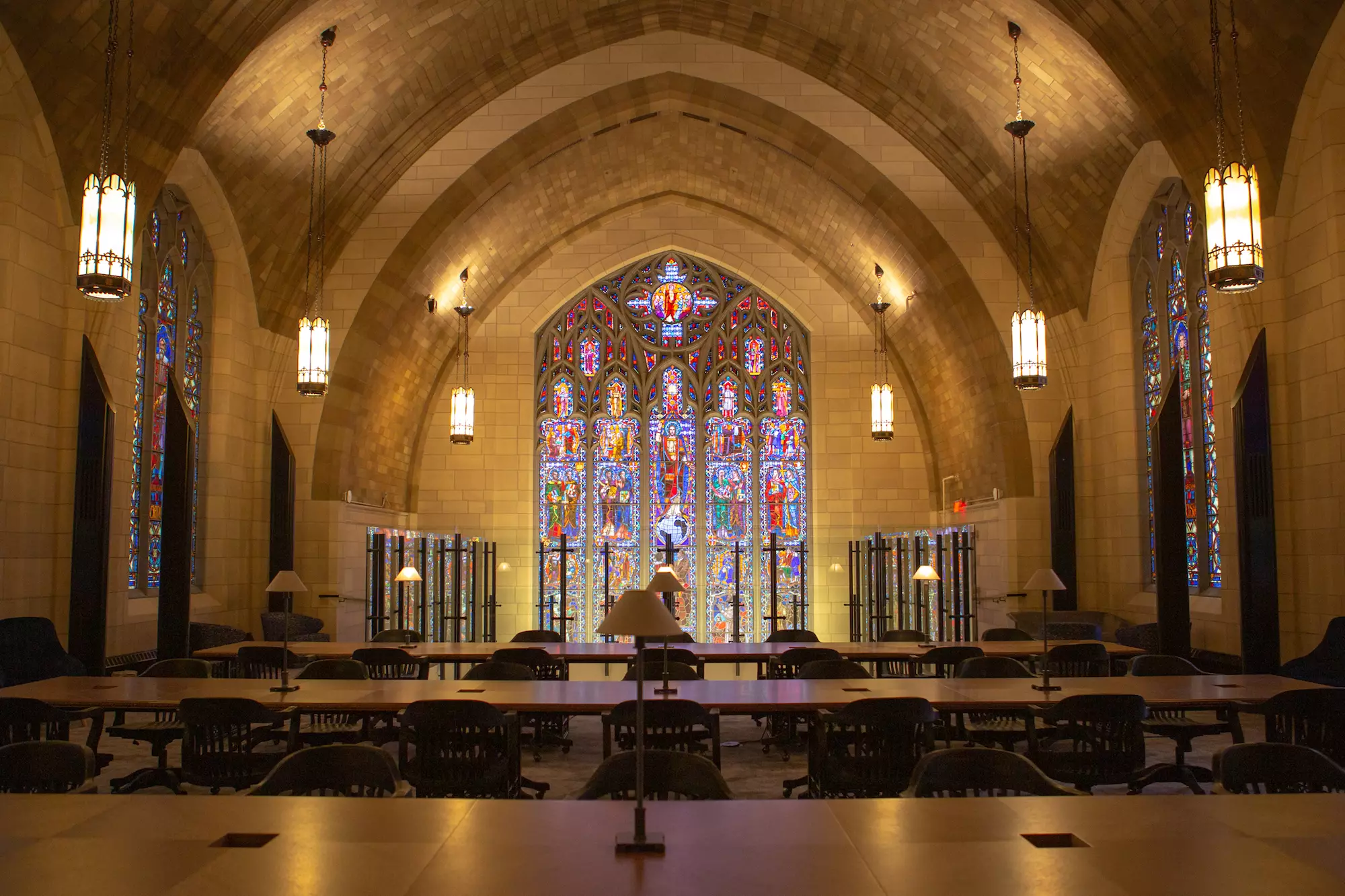 Audible, Newark'ta restore edilmiş tarihi bir katedralde yeni ofisler açtı 9717_1