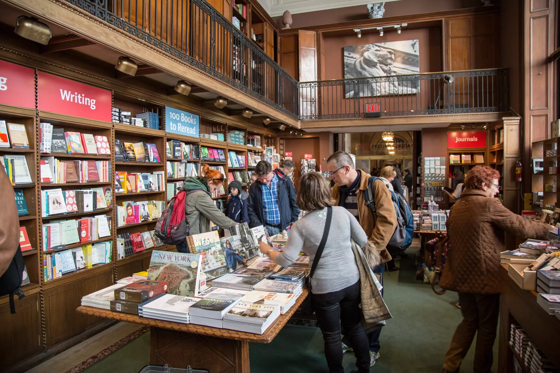 Sarah Jessica Parker verleent sterrenkracht in de strijd tegen bezuinigingen op de openbare bibliotheken in New York City 9721_1