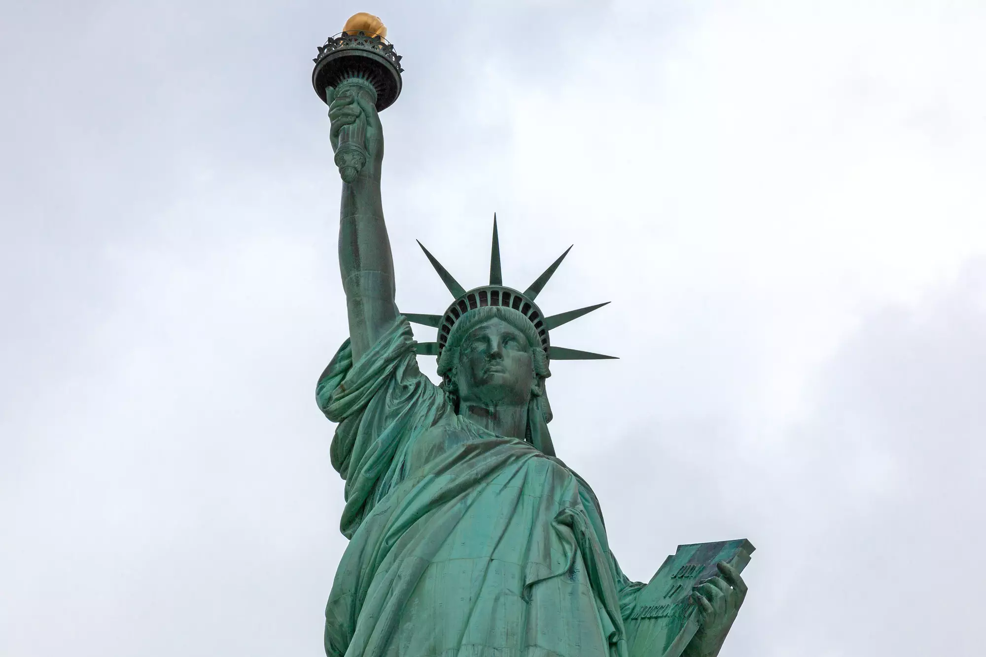 Va'ai totonu ole Statue of Liberty ile falemataaga fou a'o lumana'i le tatalaina o lenei vaiaso 9770_3