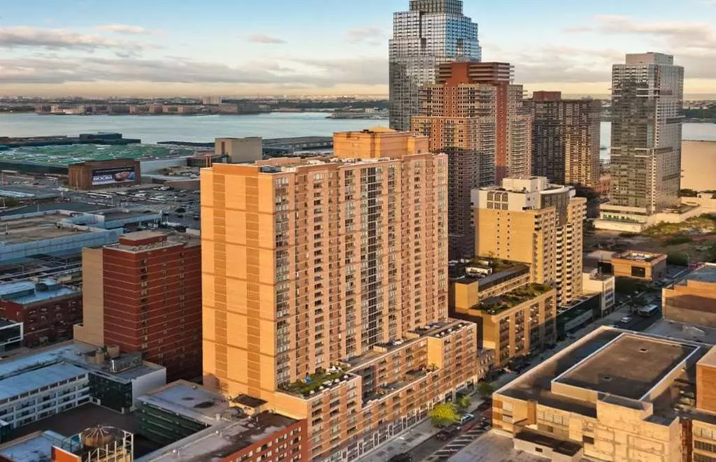 18 middeninkomensappartementen met uitzicht op de Hudson River beschikbaar in Hell's Kitchen, vanaf $2.135/maand 9954_1